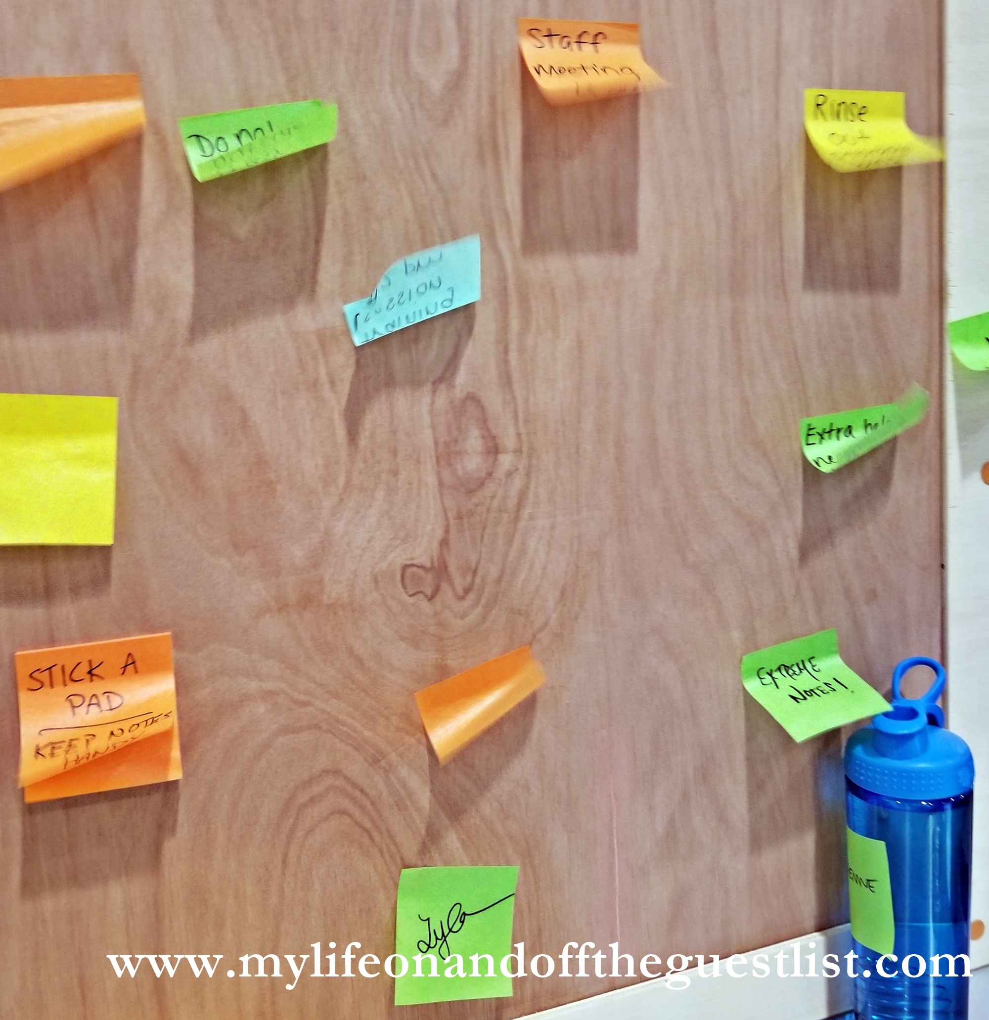 Tough Communication: Post-it Extreme Notes Stick to ANY Surface