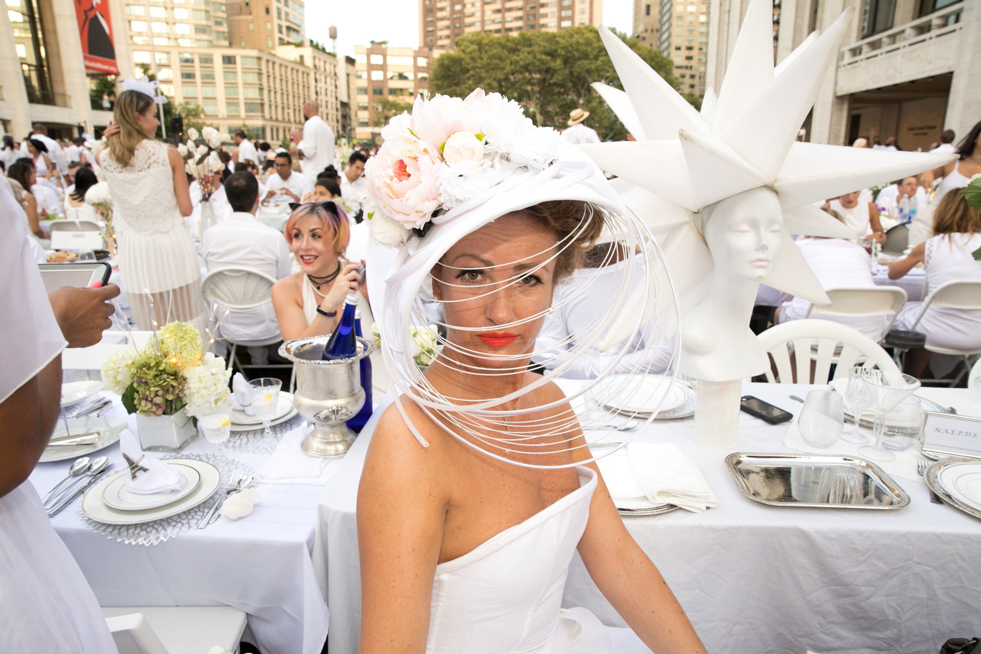 Le Diner en Blanc: The World's Largest All-White Dinner Party